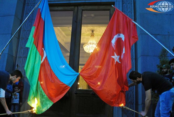 Fascist barbarian Grekomans burn Turkish flag - WAFF - World Armed ...