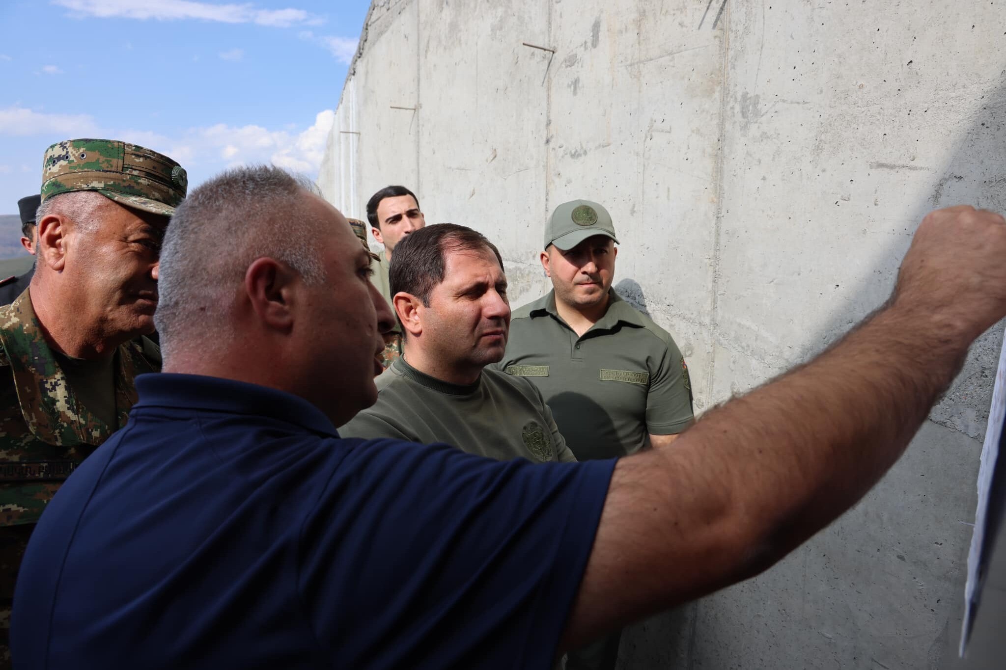 Armenian Defense Minister visits frontline, observes ongoing large ...