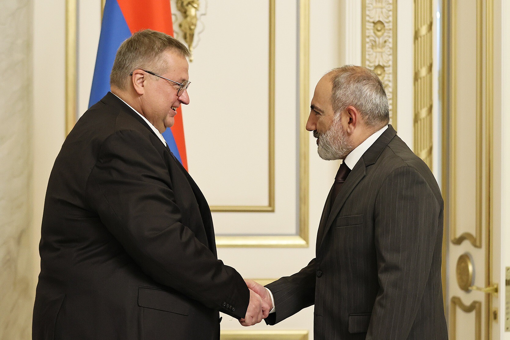 Prime Minister Pashinyan holds meeting with Russian Deputy PM ...