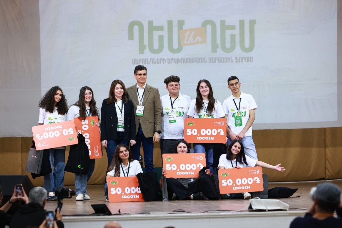 "Face to Face" with "The Power of One Dram" - ARMENPRESS Armenian News ...