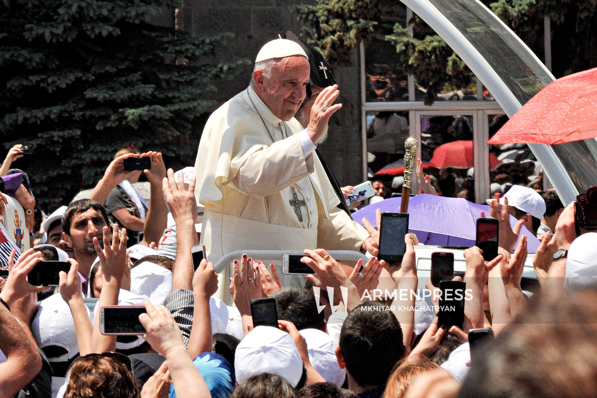 Pope's death due to stroke and irreversible cardiocirculatory collapse ...