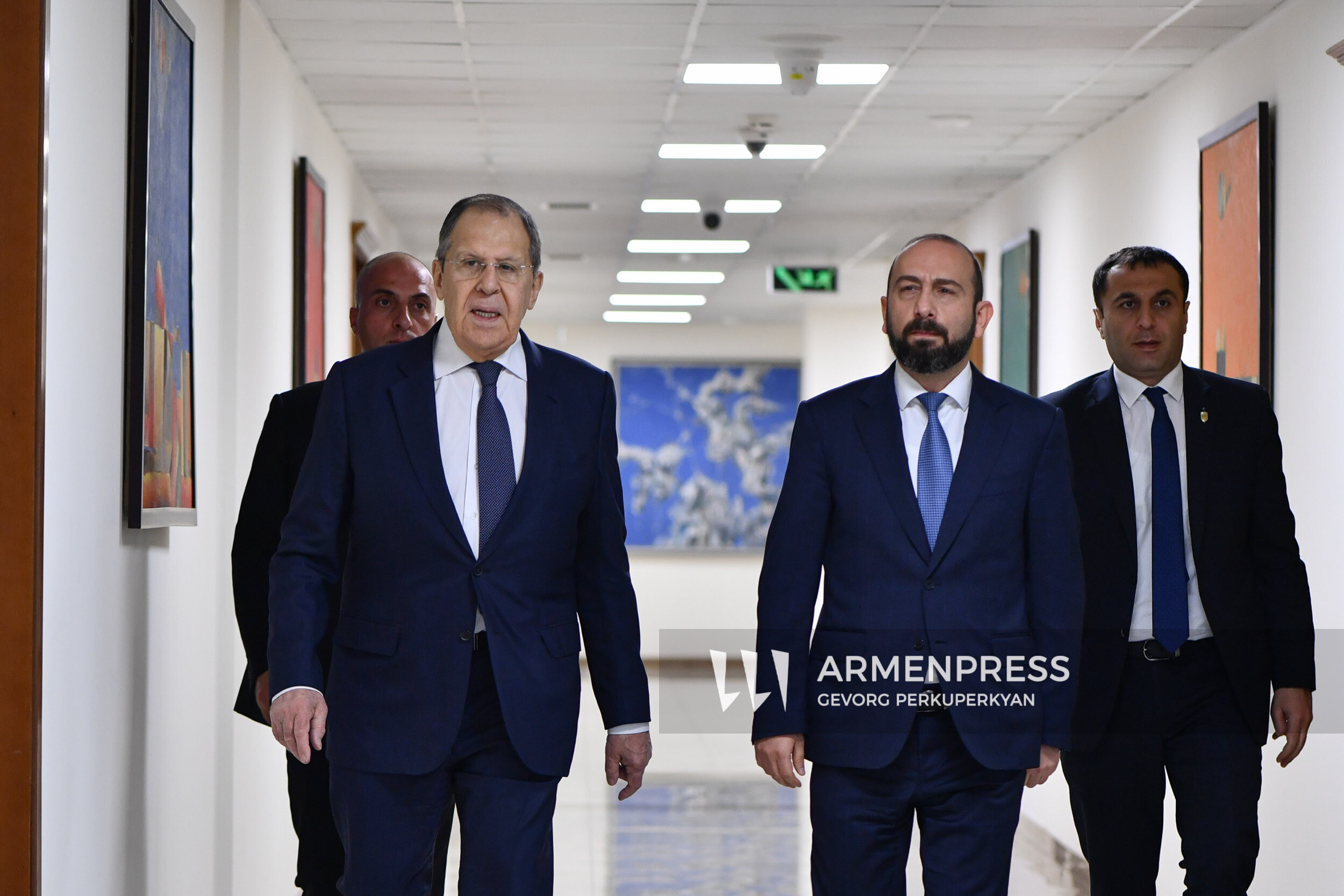 Armenian FM Ararat Mirzoyan, Russian FM Sergey Lavrov hold meeting in ...