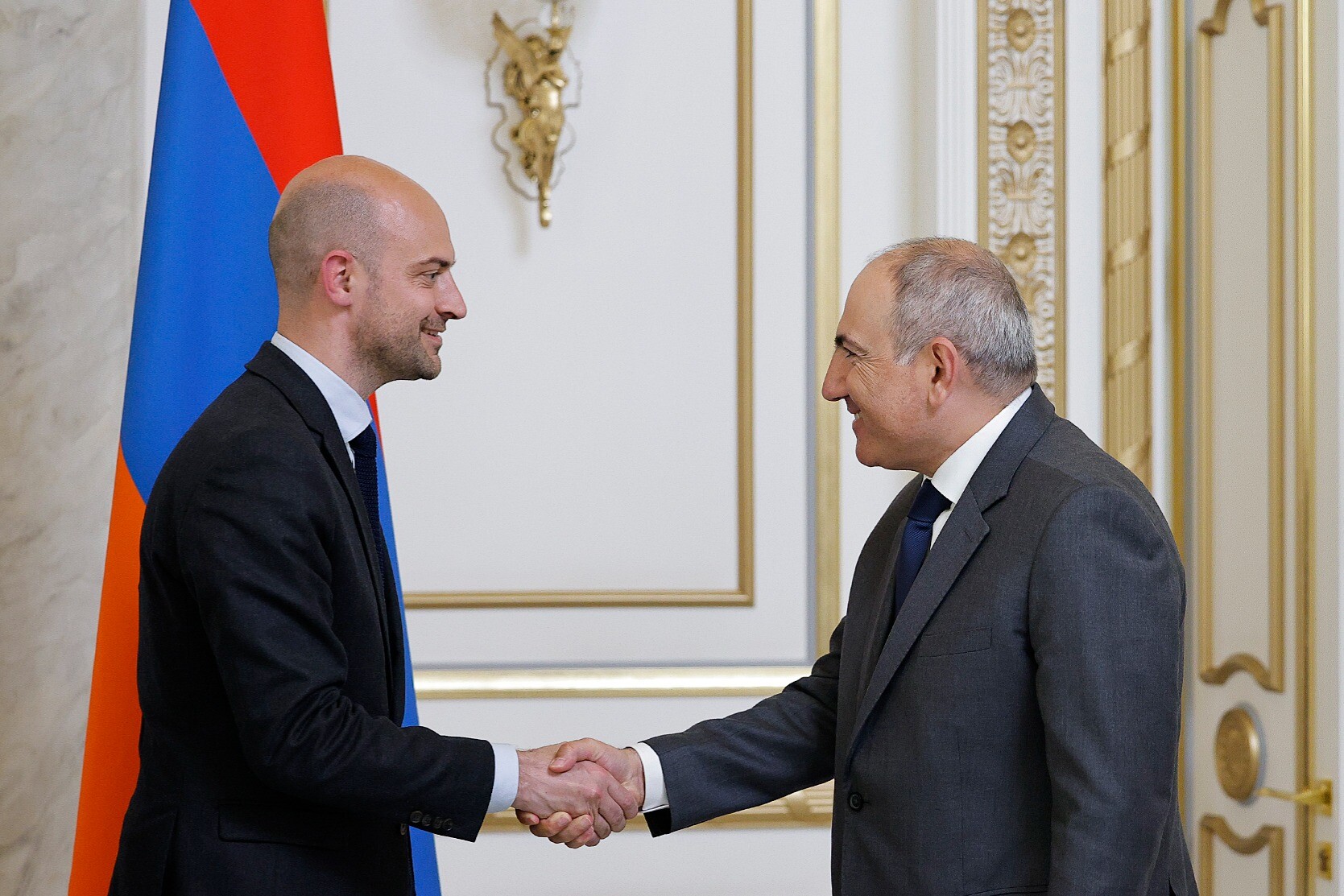 Prime Minister Pashinyan receives French Foreign Minister Jean-Noël ...