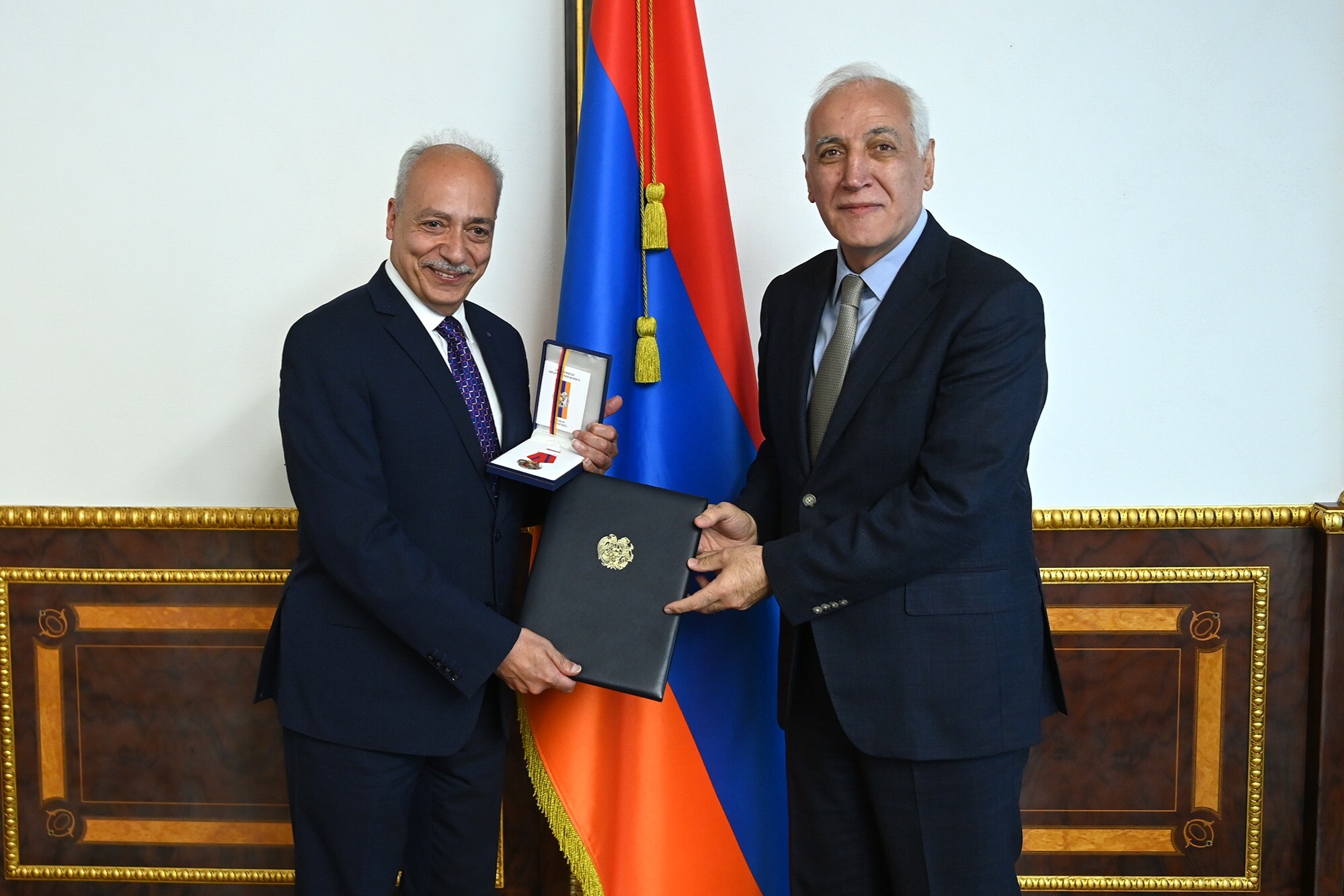 President Khachaturyan awards President of “Synopsis Armenia” Yervand ...
