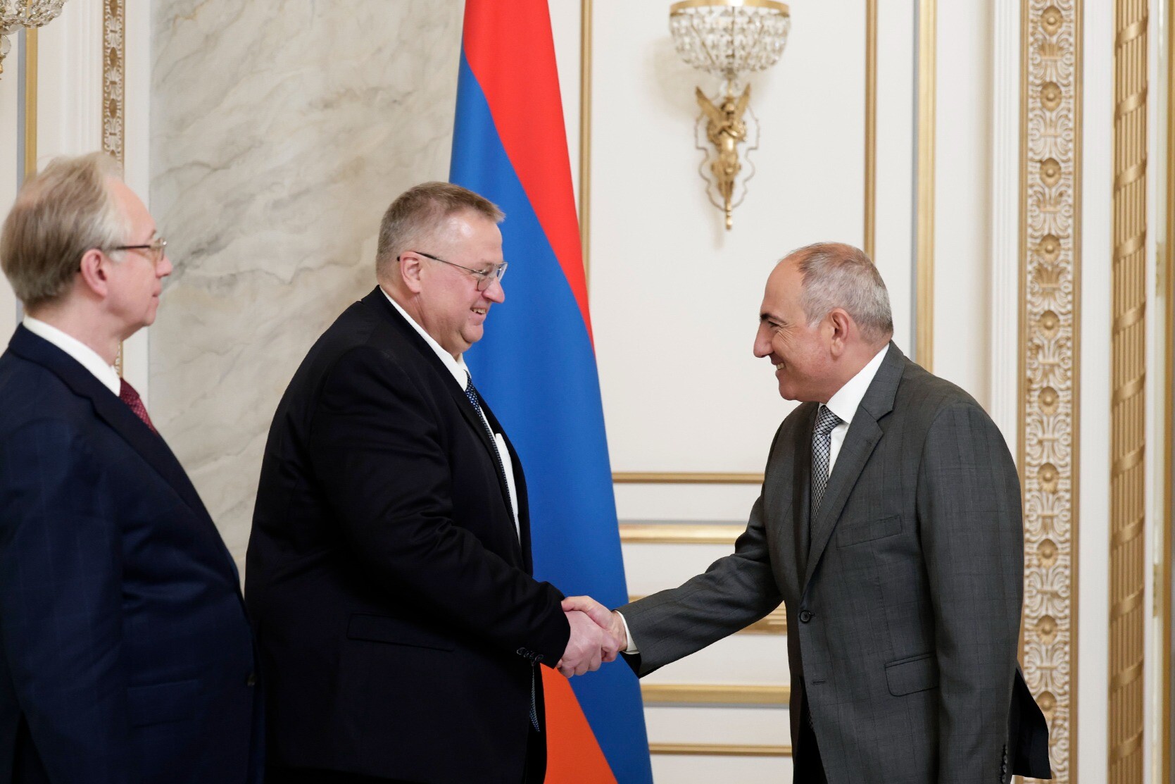 Pashinyan meets visiting Russian Deputy PM - ARMENPRESS Armenian News ...