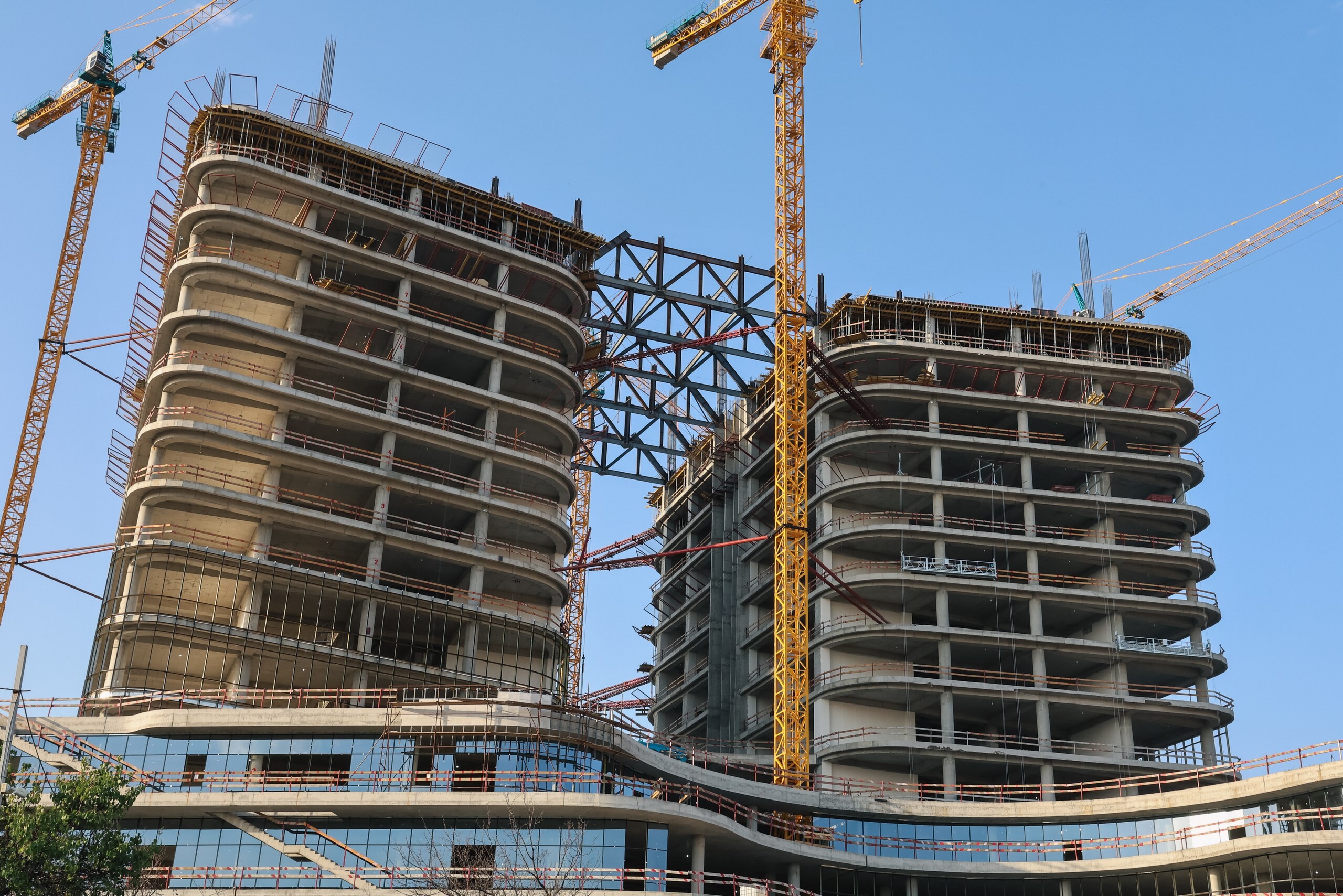 Dalan Technopark: 80% of structural frame completed, two buildings connected, unified floors ...