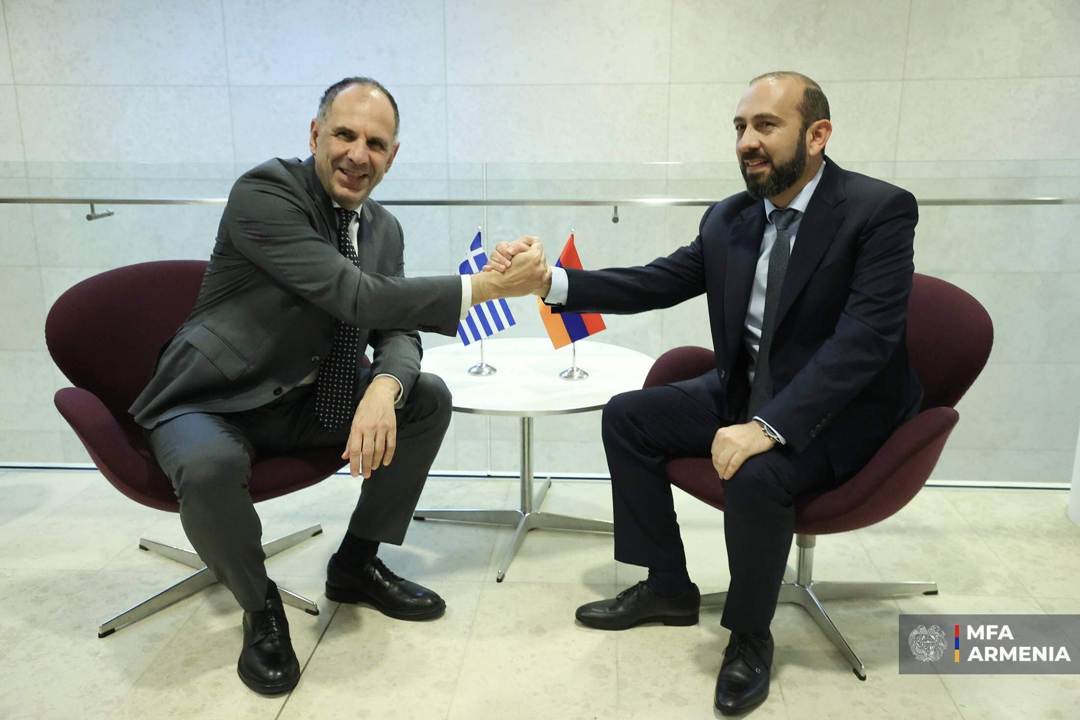 Armenian, Greek foreign ministers discuss connectivity, TRIPP project ...