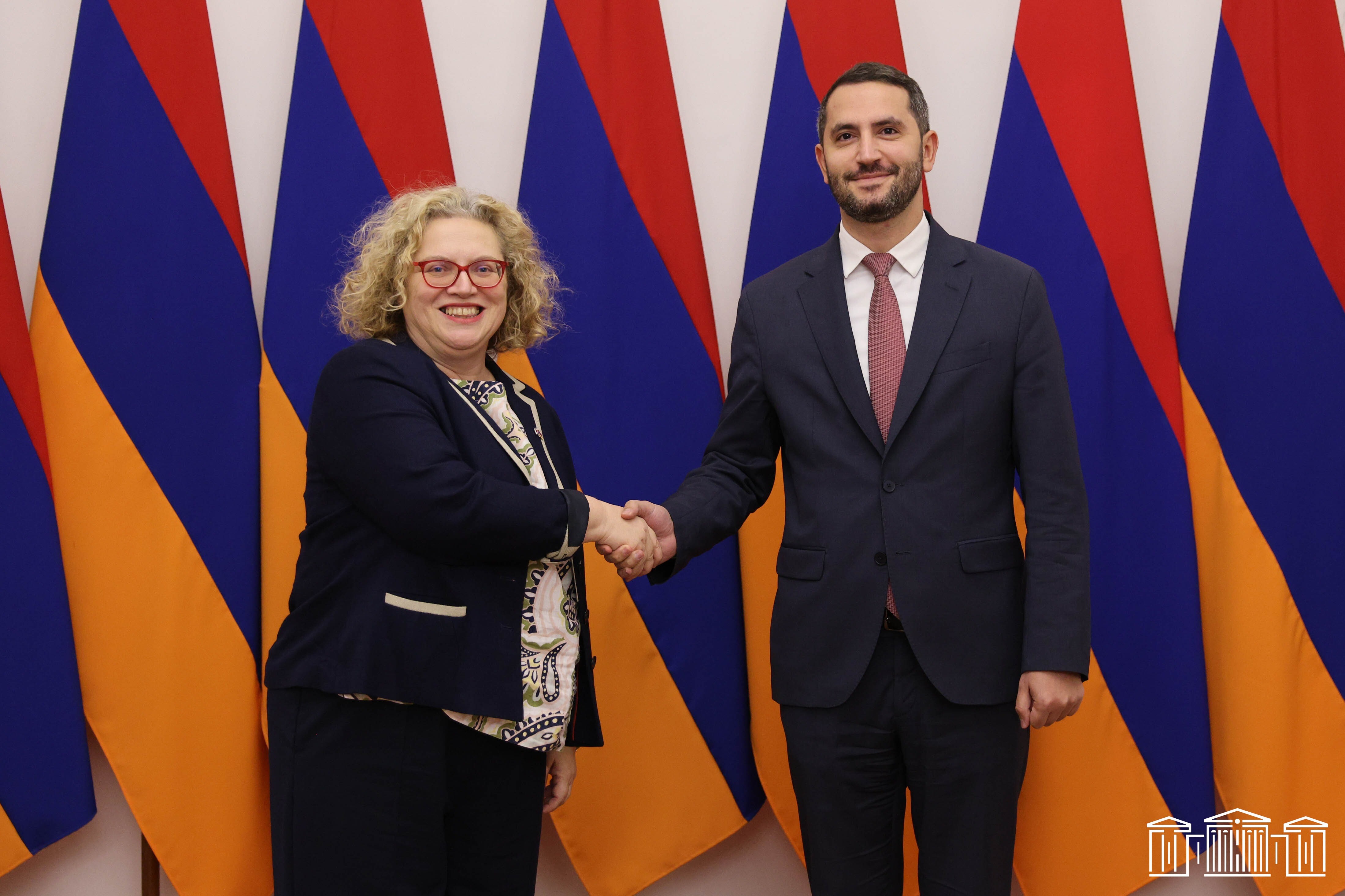 Vice Speaker of Parliament, British ambassador discuss cooperation ...