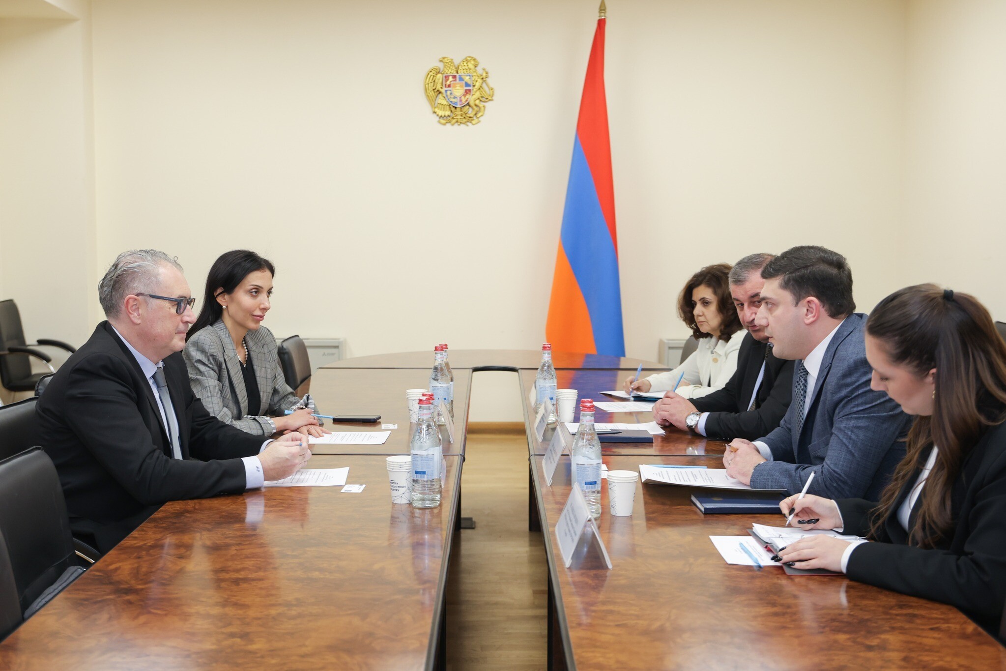 Armenia to deepen cooperation with STMicroelectronics in the ...