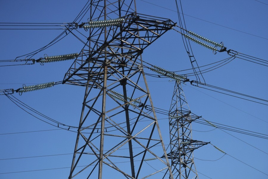 Kuwait power lines hit by drone debris after interceptions - ARMENPRESS ...
